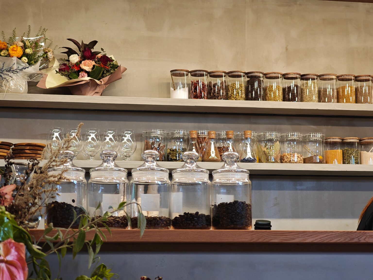 【KOPE CAFE(コペカフェ)／富山市】2024年11月オープン。スパイスカレーやスイーツが美味しい | ツタエル富山